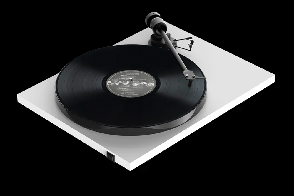 Pro-Ject E1 Turntable • Scott Walker Audio